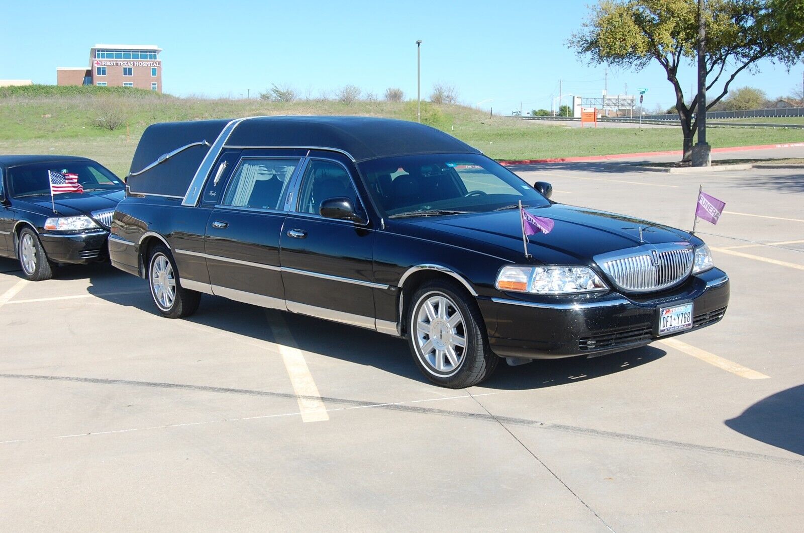 2007 Lincoln Hearse [many custom features] for sale
